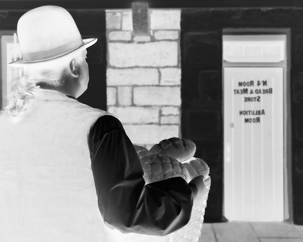 Real Photographers Make Negatives – Les Produits Antique Pictureology